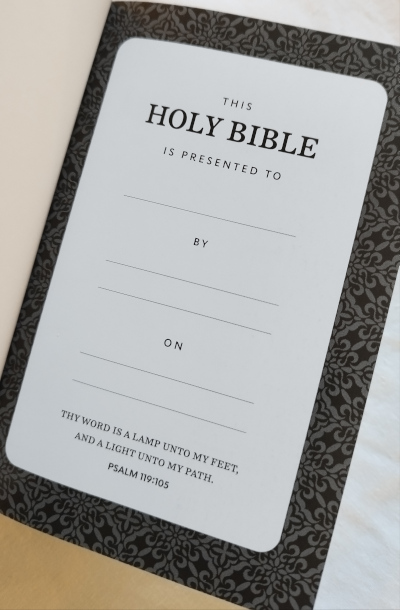 Small Presentation Bible - A6 - King James [RB105] - £17.00 : Southern ...